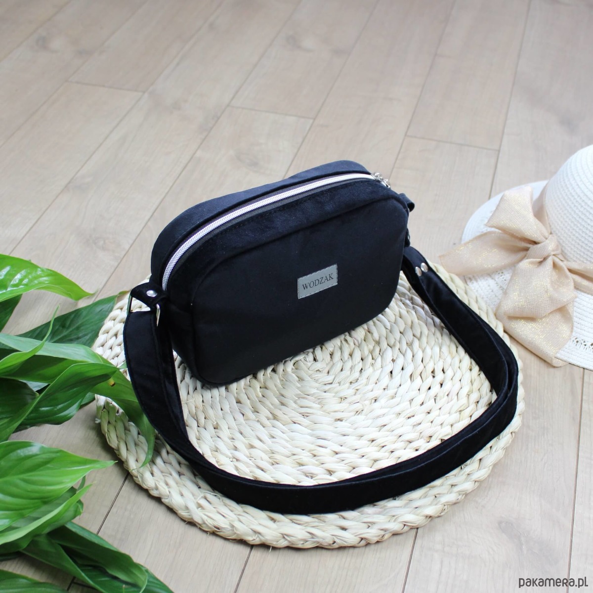 Torebka damska mini listonoszka - czarny welur - Pakamera.pl