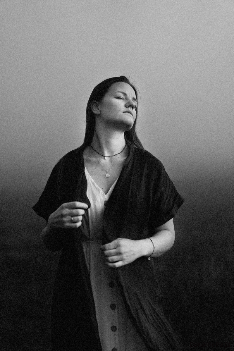 Choker z szafirami i medalionem - Pakamera.pl