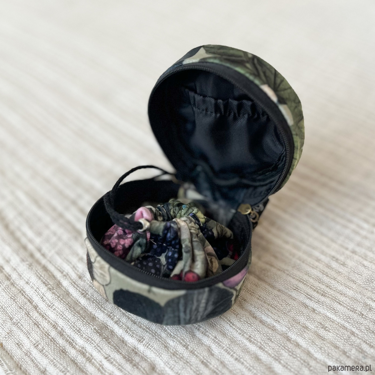 Szkatułka na biżuterię - Pakamera.pl