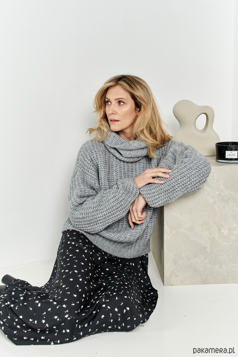 Sweter z wełny merino z dużym golfem Gigi gray - Pakamera.pl